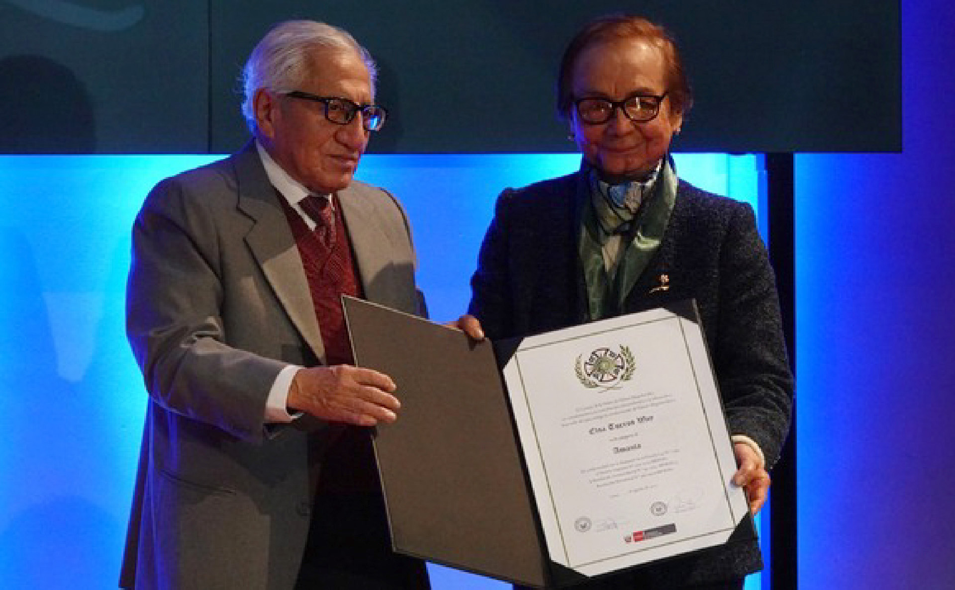 Minedu entrega Palmas Magisteriales 2020 y 2021 a 37 docentes ...